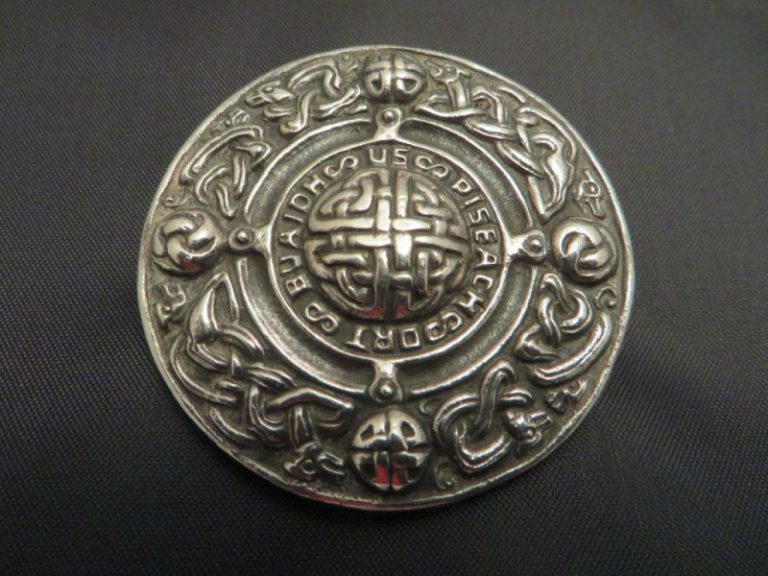 Alexander Ritchie Motto Brooch - Arts & Crafts Antiques